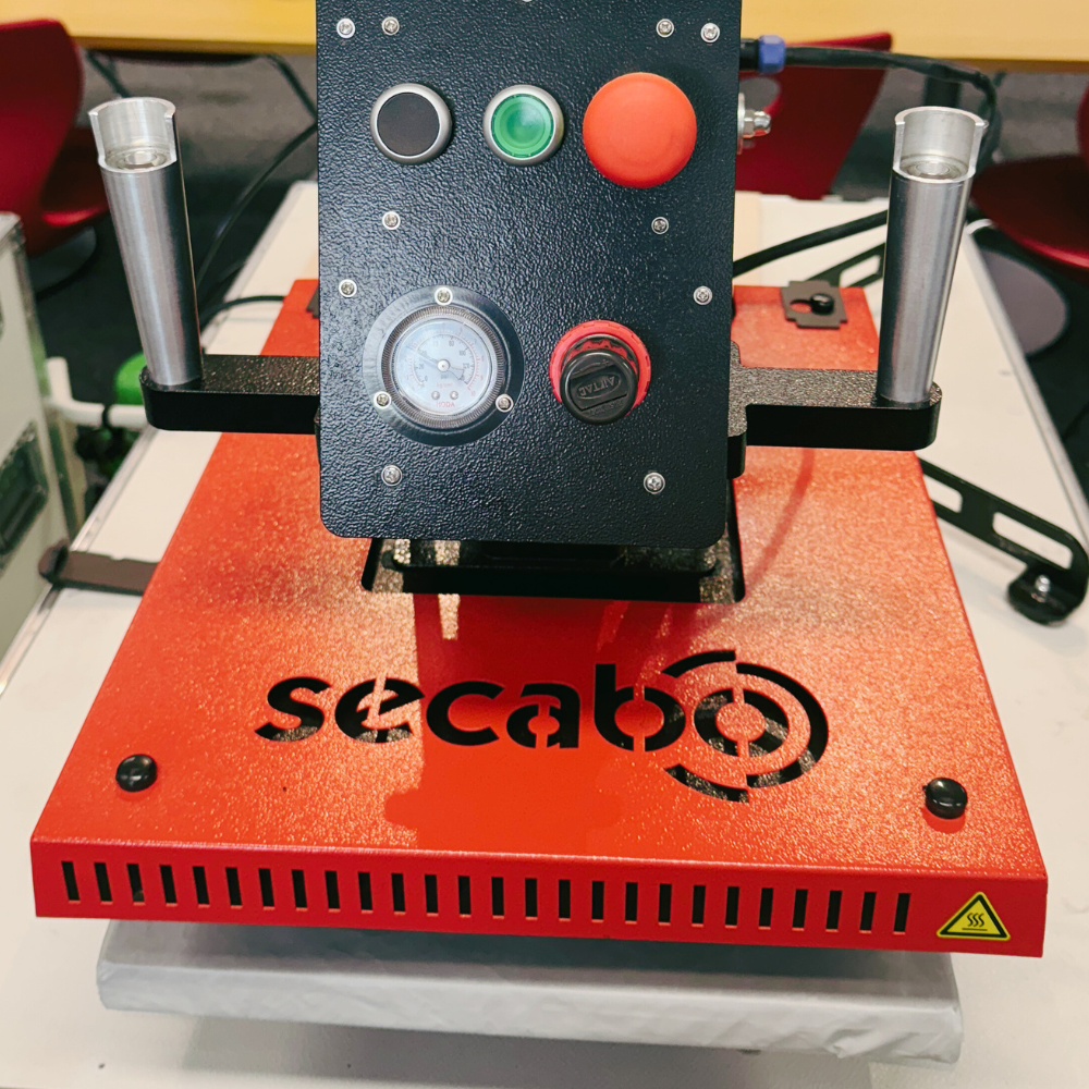 Secabo TPS7 SMART: Effiziente Pneumatik-Transferpresse mit Smart App